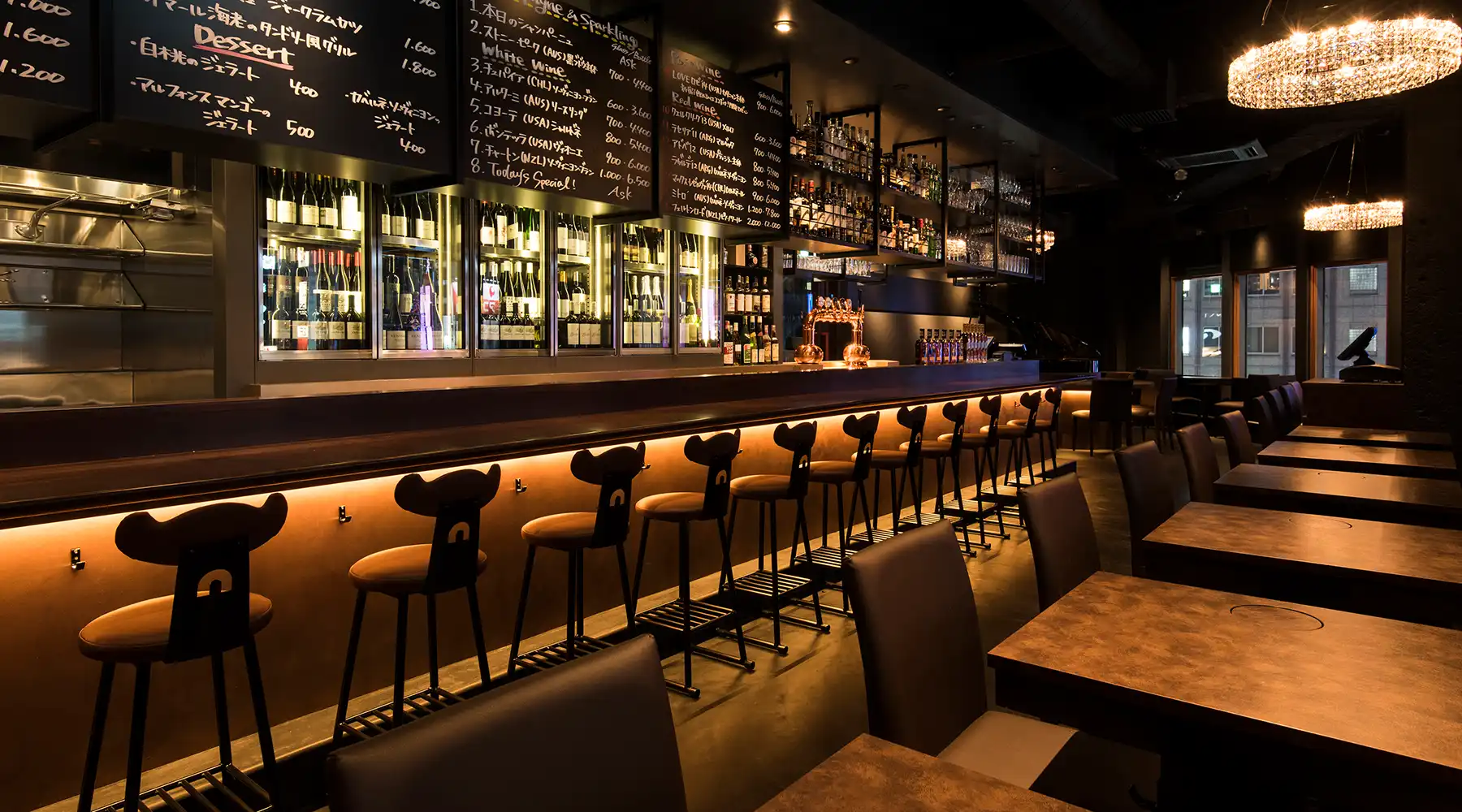 MARUGO-OTTO | マルゴオット | 新宿東口のモダンパブ