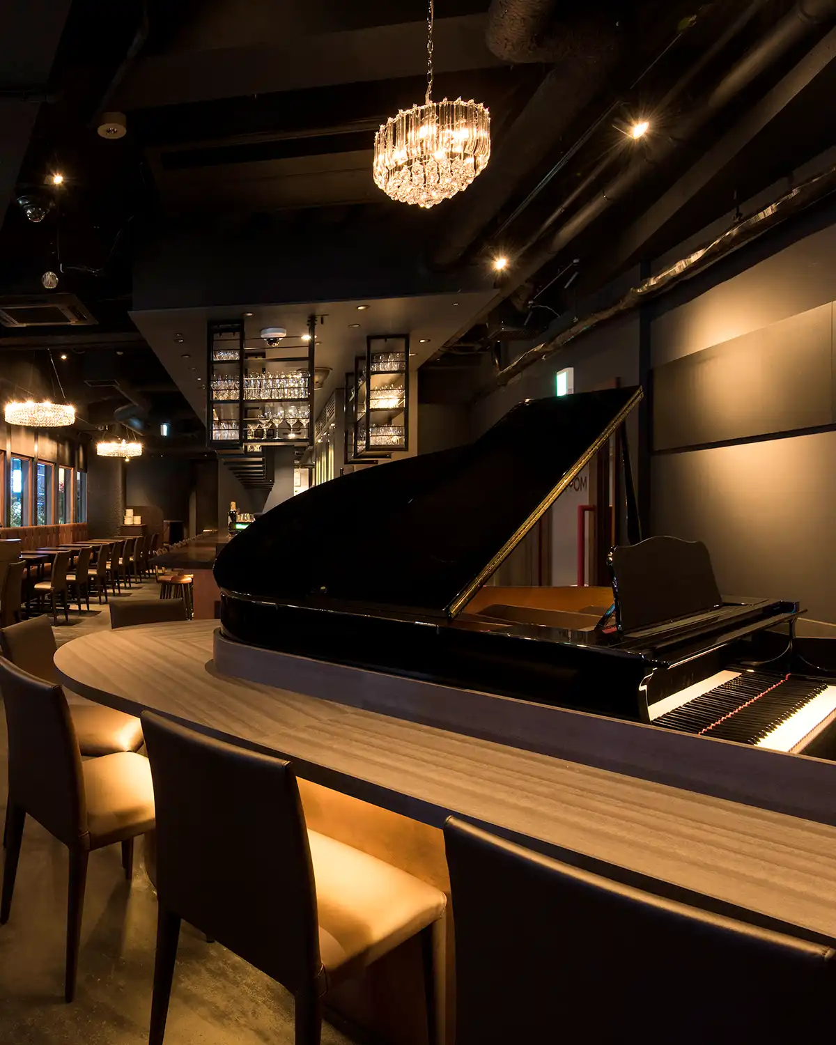 MARUGO-OTTO | マルゴオット | 新宿東口のモダンパブ