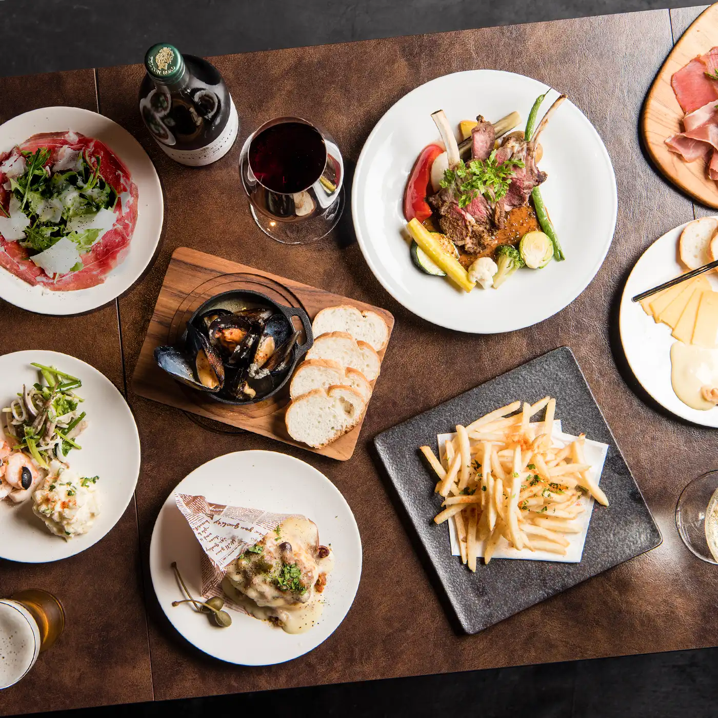 MARUGO-OTTO | マルゴオット | 新宿東口のモダンパブ